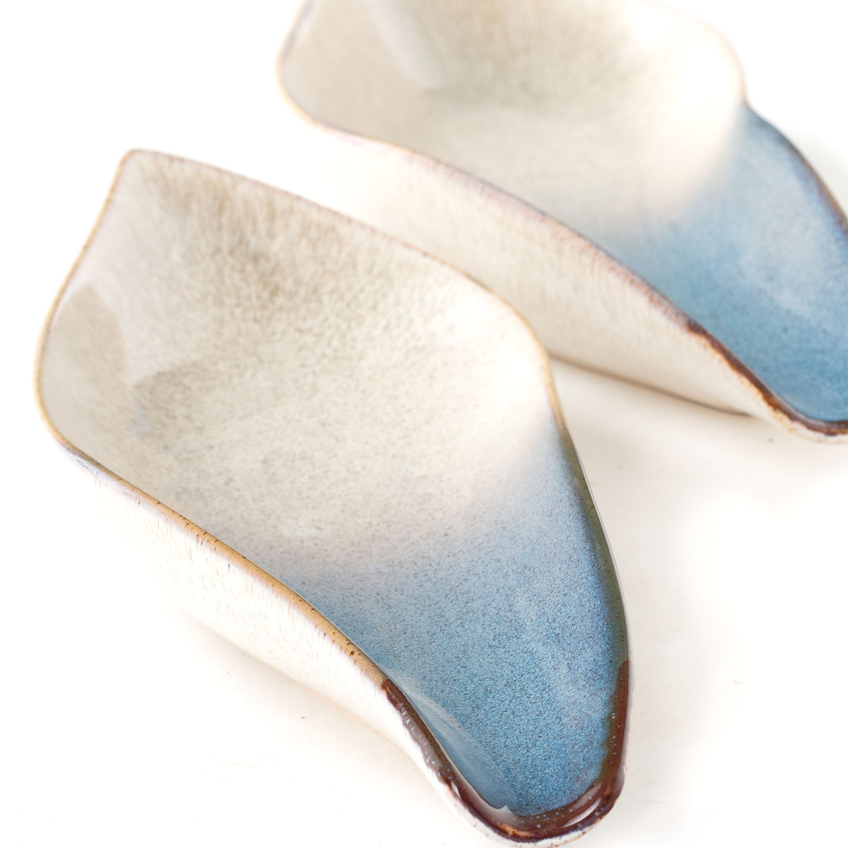 Ceramic stoneware tray, set of 2 – Bombay Mercantile