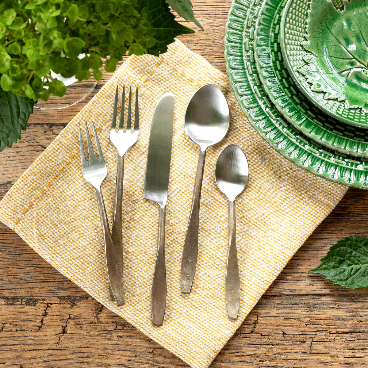 Antique Gold Colonial Flatware Set, Set of 5 – Bombay Mercantile
